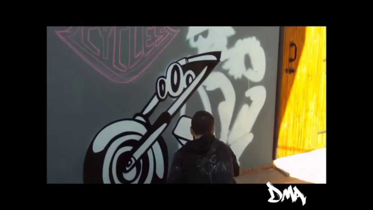 Harley Davidson - Rock Bar Graffiti - YouTube