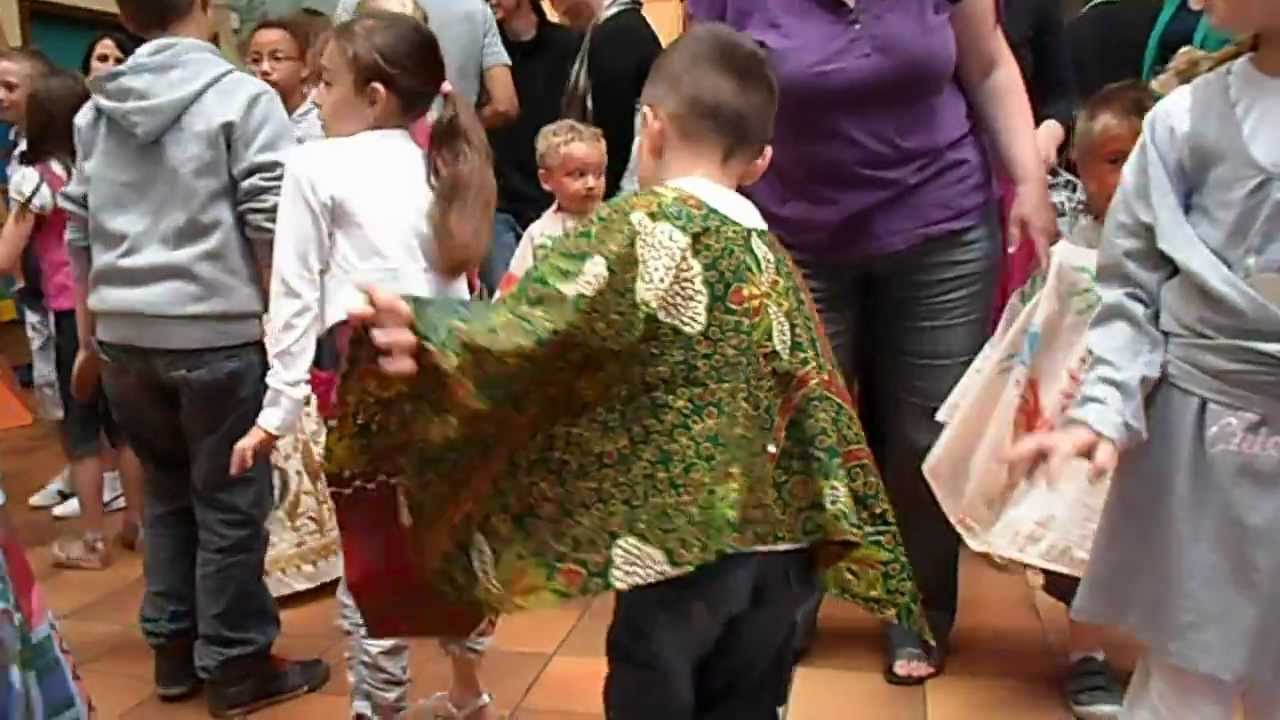 Zouglou Dance ( Yoni ) Fin d 'année 2012 ........ - YouTube