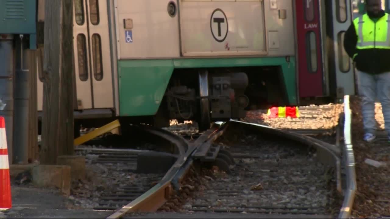MBTA Green Line train derailed for hours - YouTube