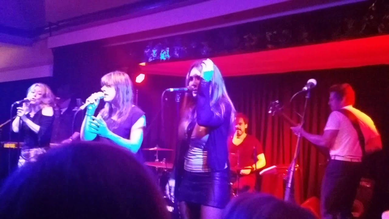 CHANTOOZIES. I'M A BELIEVER. - YouTube