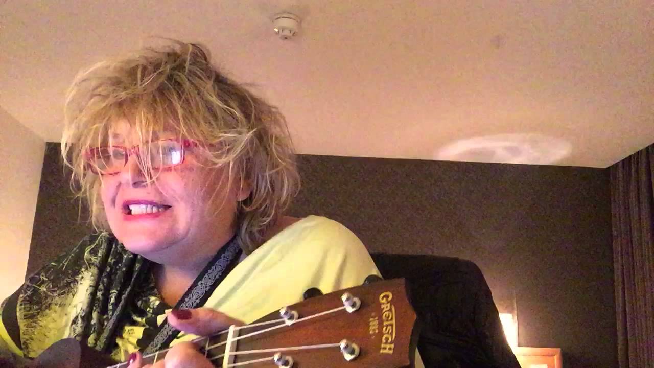 Doreen Doreen's Carol Whitworth sings: It's all about the bass. - YouTube