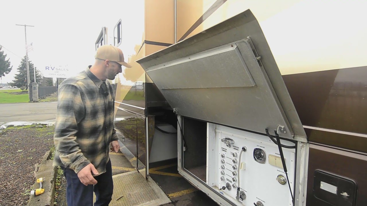 RV Sales of Oregon 2000 Beaver Patriot Thunder Stock # CA2630 - YouTube