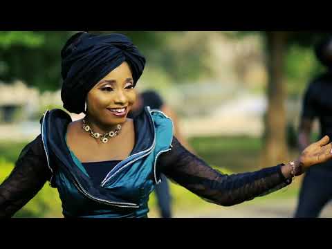 Adam a ZANGO tare da chialady cikin waka Isa ayagi