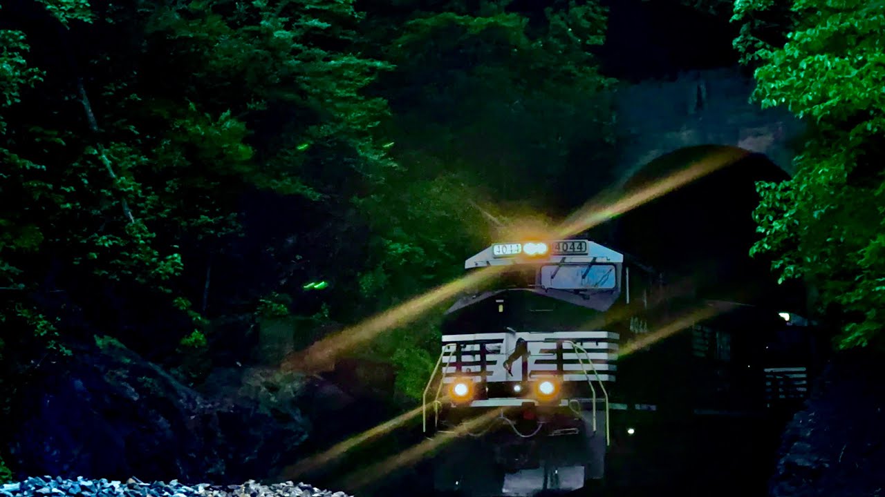 NS manifest train going north with 2 engines leading the way - YouTube