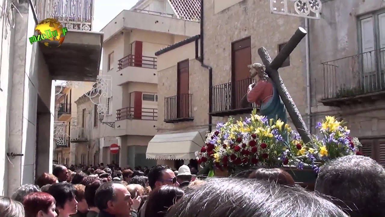 Castrofilippo Processione Venerdì Santo mattina 29/03/2013 - YouTube