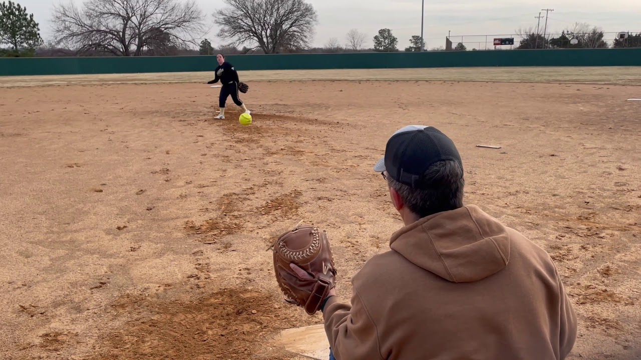 Logan Barber 2022 RHP Elmore City, OK - YouTube