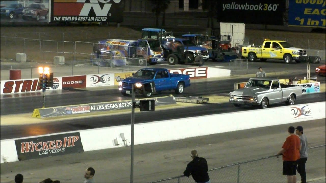Dodge Dakota VS Chevy Truck 1/4 Mile Drag Race - YouTube