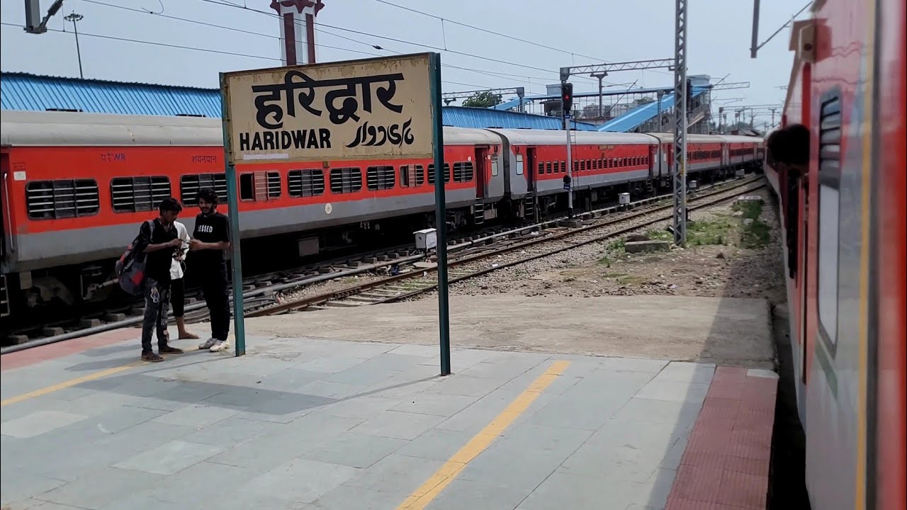 Rishikesh Intercity Meets Haridwar Bandra Terminus Express & Arriving ...