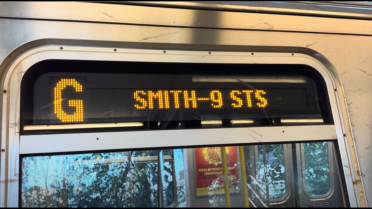 R160 (G) train to Smith 9th Sts at Metropolitan Av as a code break ...
