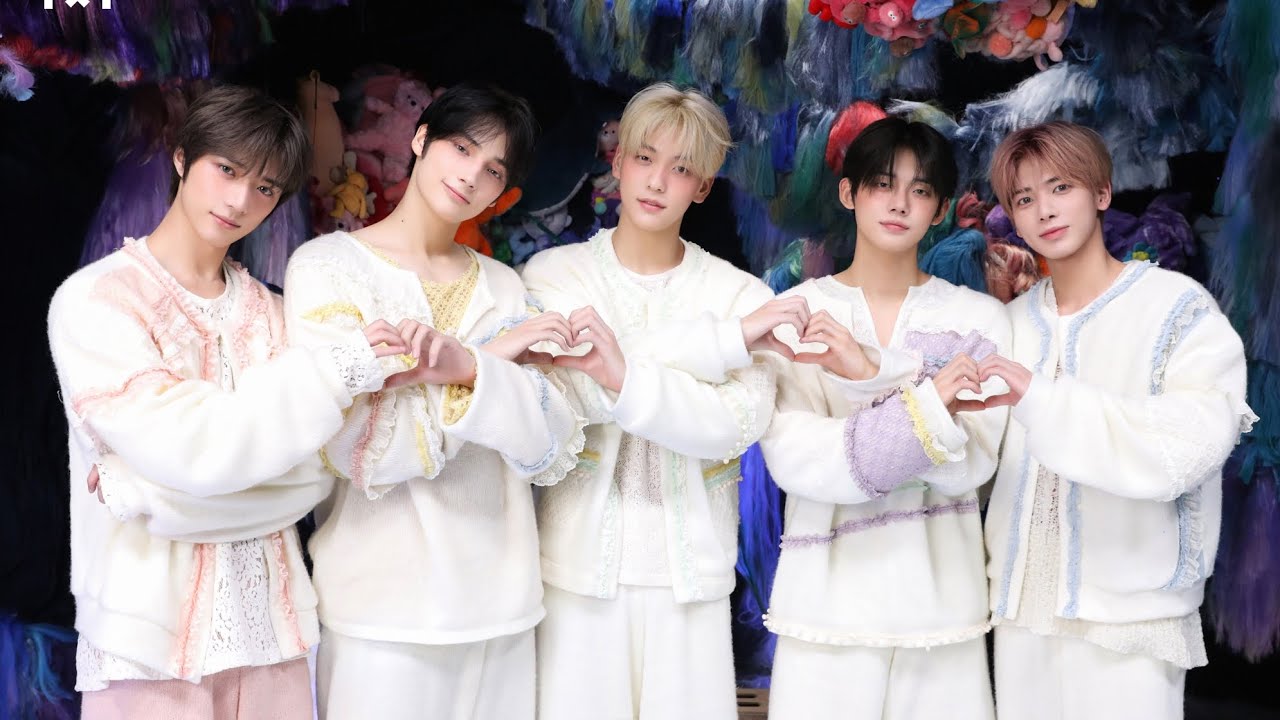 TXT DEVIL BY THE WINDOW COVER BY yeeuniee - YouTube