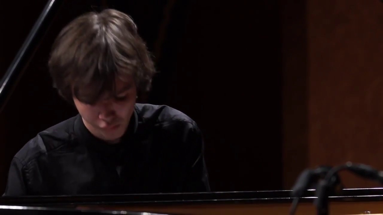 Adam Balogh - Haydn sonata in B flat major Hob XVI/41 Junior Cliburn ...