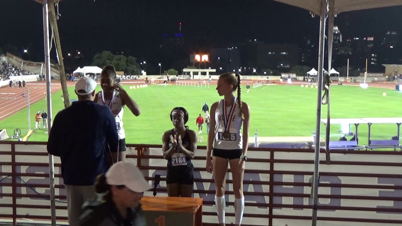 Destini 300m Hurdles Award Ceremony 2019 UIL Track & Field State Meet ...