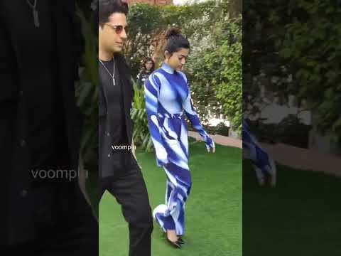 Nora tara avneet kiara  cardi b hot jhanvi cleavage nip slip celebrity boos show tiktok ¹⁷-¹²-²²-²⁶