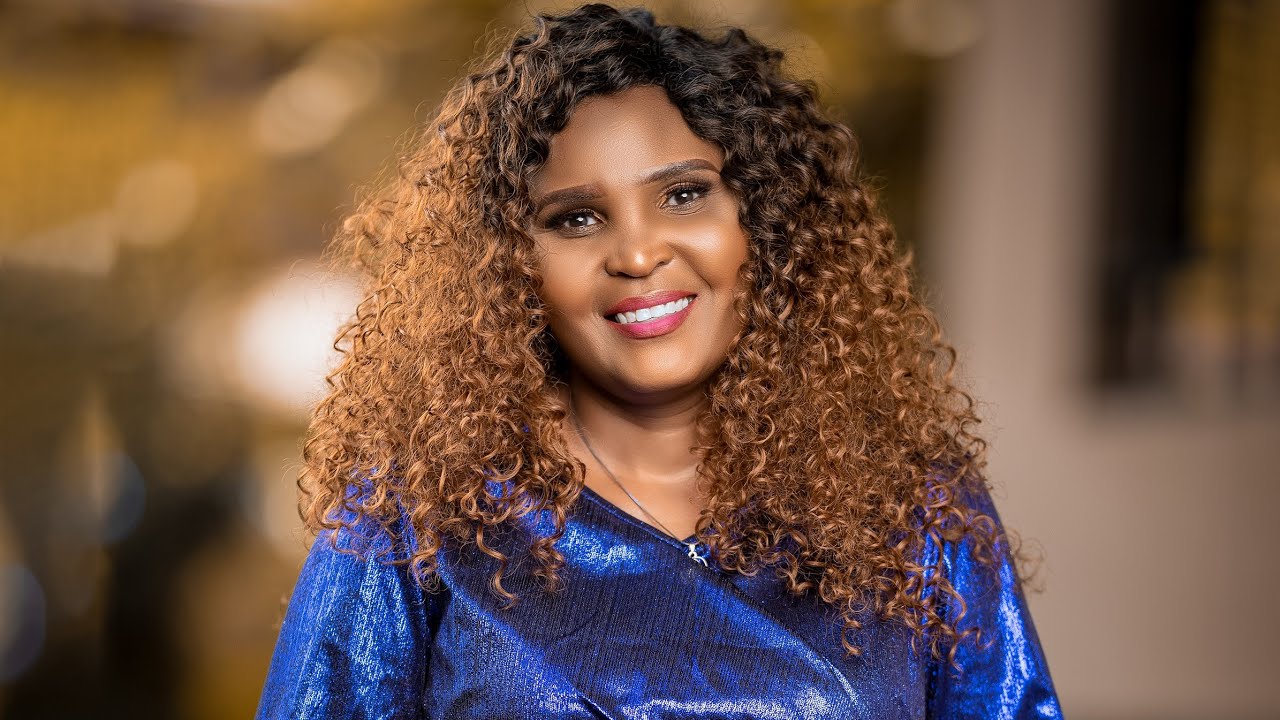 Delight Felister - NIMEZINGIRWA (Official Music Video) - YouTube