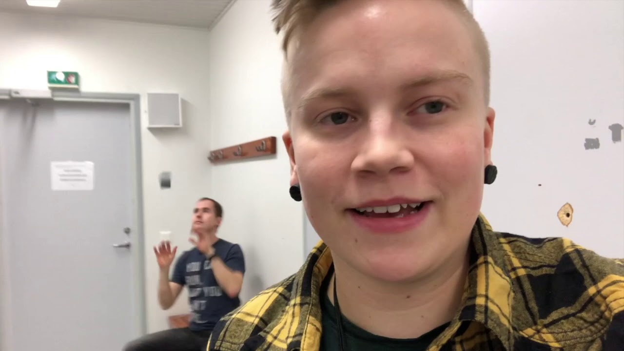 Laura ja Kaksi Naulaa Sydängospelissa - KULISSIEN TAKAA - YouTube