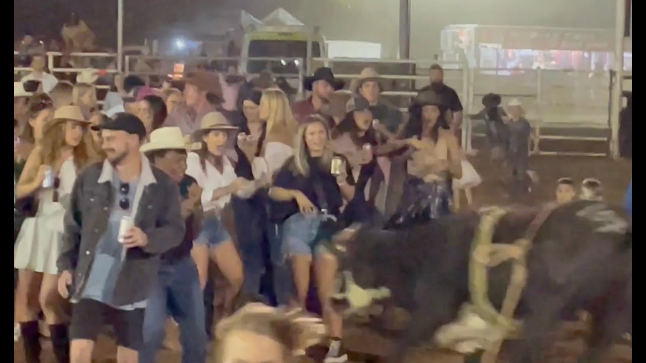 Bull Charges into Crowd at Outback Rodeo - YouTube