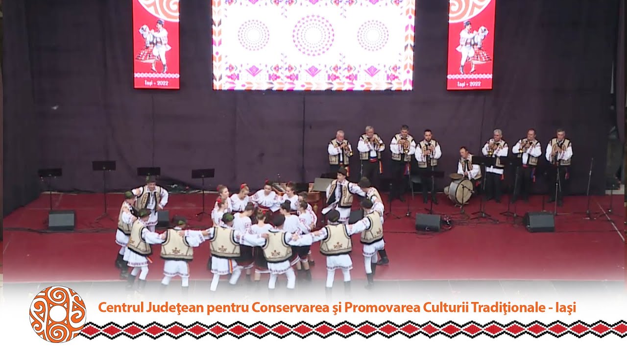 2022 - Festivalul „Trandafir de la Moldova” - Ansamblul folcloric ...