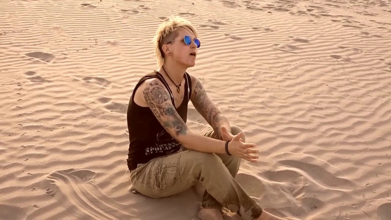 Steffi List - Lass mich frei (Official Video) - YouTube