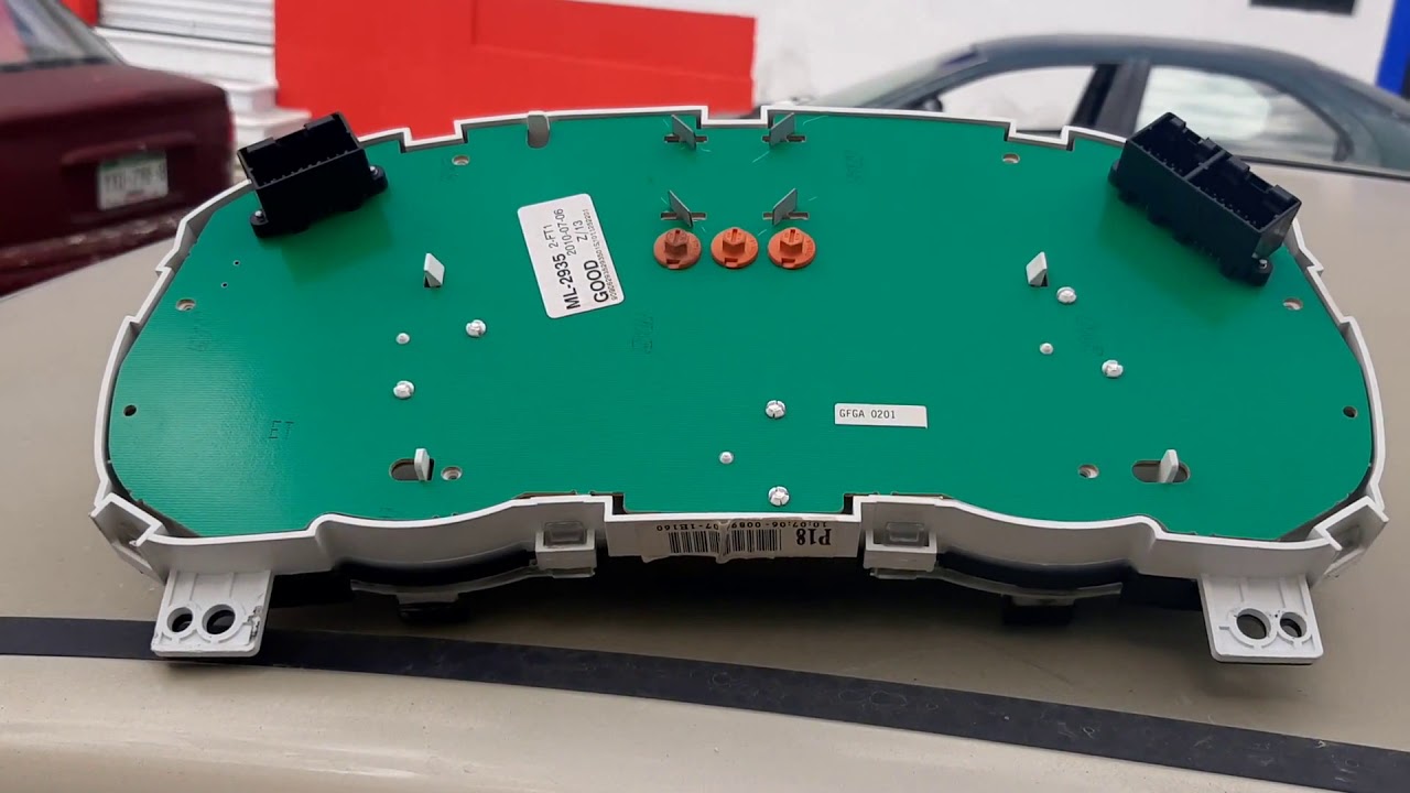 como checar el codigo p0650 y el codigo c1611 dodge attitude 2011 - YouTube