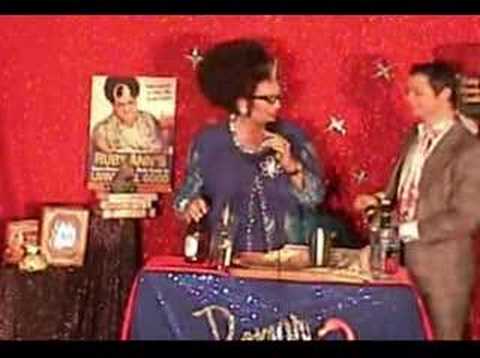Drink mixing with Ruby Ann Boxcar - YouTube