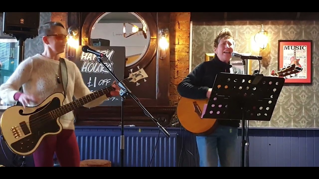 The Brook Sunday Open Mic. Ramsbottom 160423 #4 The BeatRoots - Linda ...