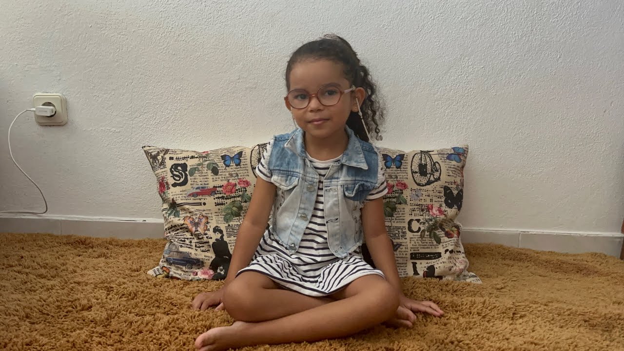 Inocência - Sophia Vitória (Cover Esther Lima) - YouTube