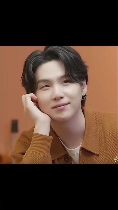 Not yoongi doing the "wooahae" pretending to be woozi🥺😅, but they're so ...