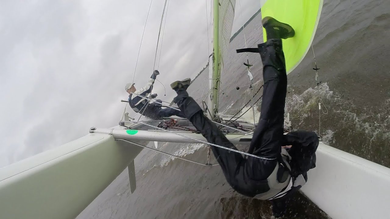 Spannende momenten op de NACRA 5.5 catamaran - YouTube