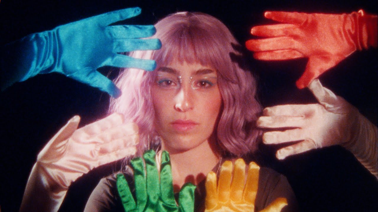 Izzy Raye - Favorite Girl (Official Music Video) - YouTube