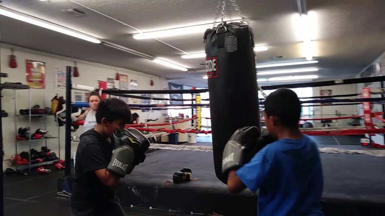 Box at Kosmos Boxing Academy - YouTube