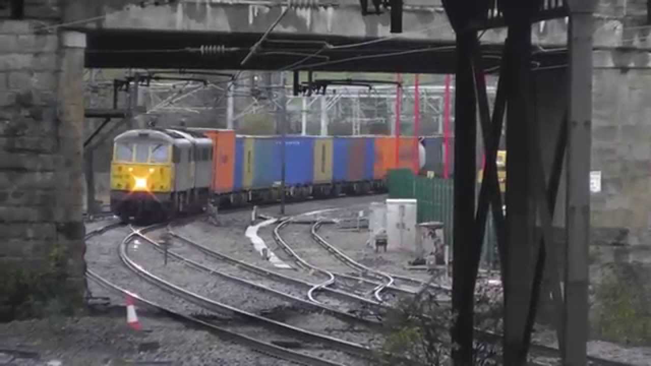 Class 86 action, 86610/86628 4s50, 86639/86637 4m74 liners thro ...