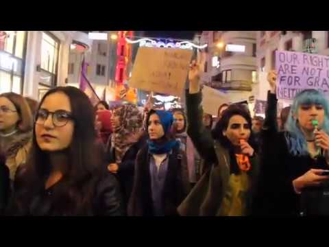 Feminist Gece Yürüyüşü // Beyoğlu / İstanbul / 8 Mart 2017 //