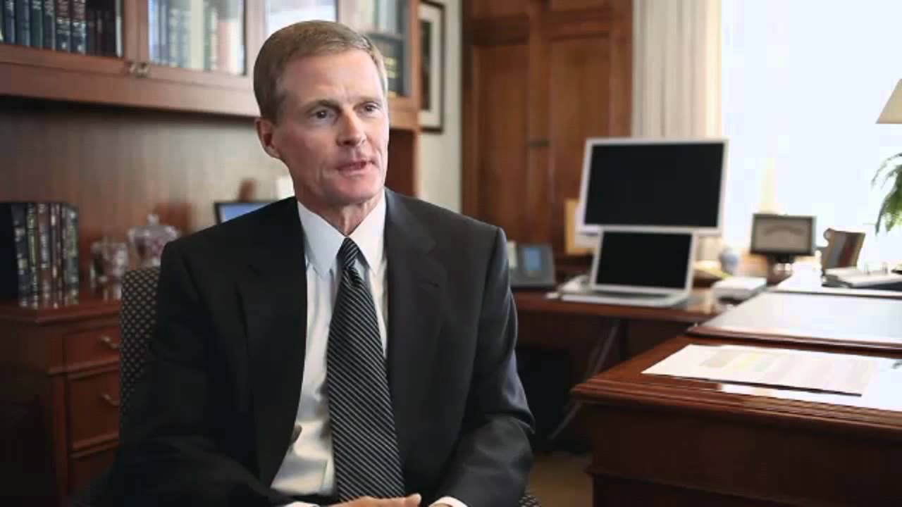 Mormon Apostle Elder David A. Bednar - YouTube
