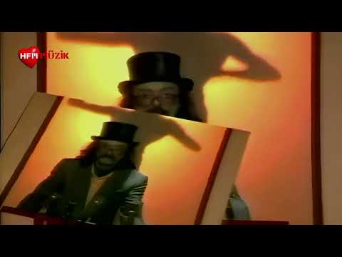 CEM KARACA (Raptiye Rap Rap - Official Video)