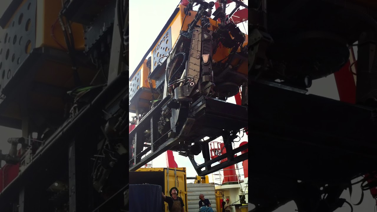 ROPOS ROV Maintenance - YouTube