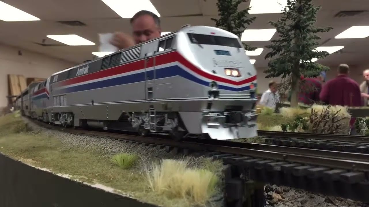 Amtrak Genesis OMI brass 2 rail o scale - YouTube