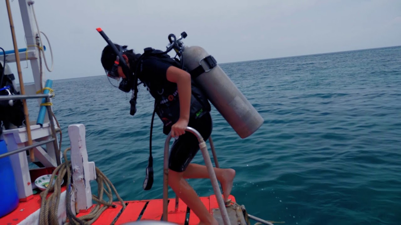 Pattaya Dive Center Thailand - The Other Part Of The World - YouTube