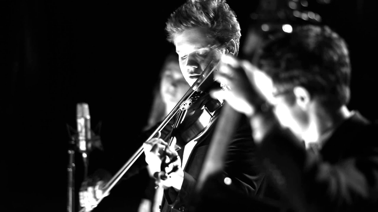 Salmon Bear Acoustic Series - Emma Hardin - YouTube