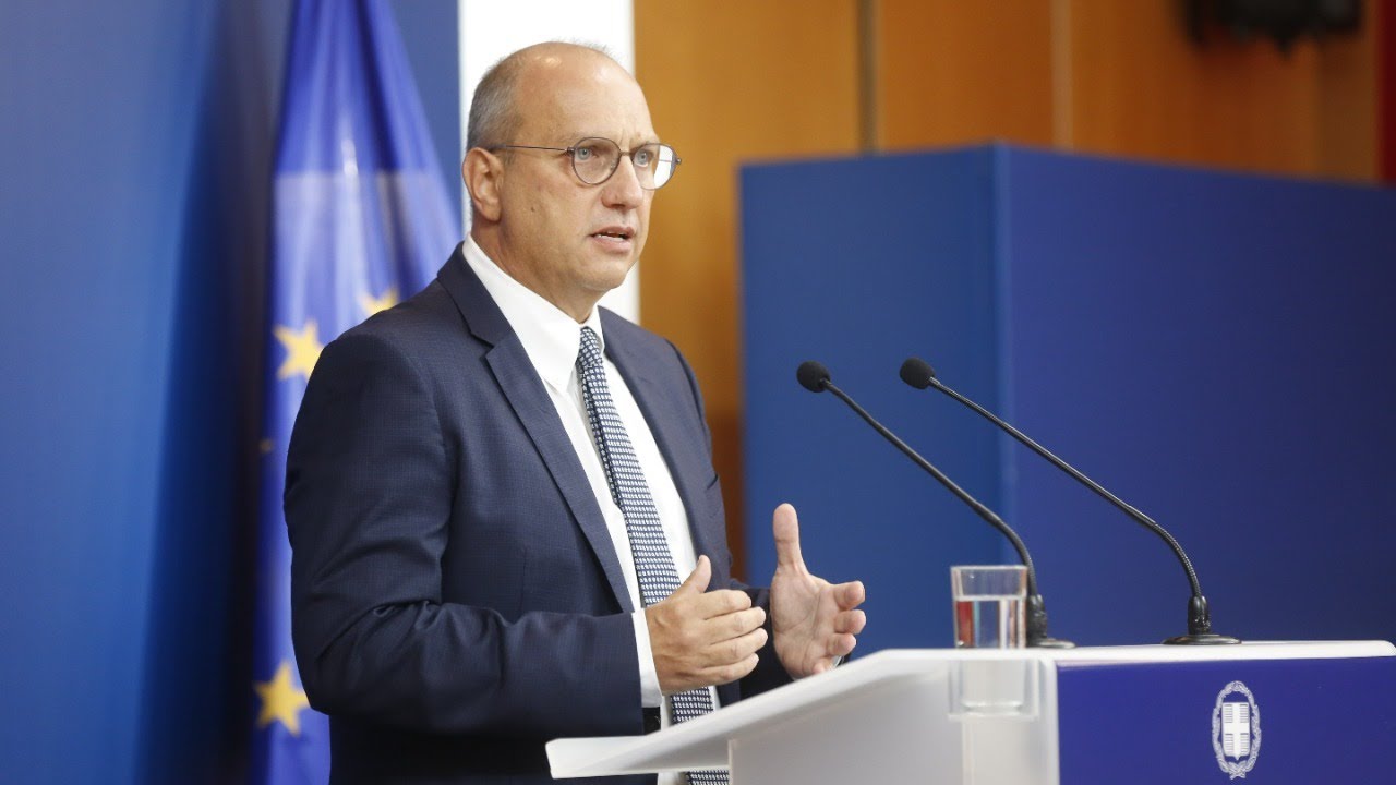 Eνημέρωση πολιτικών συντακτών από τον Κυβερνητικό Εκπρόσωπο Γιάννη ...
