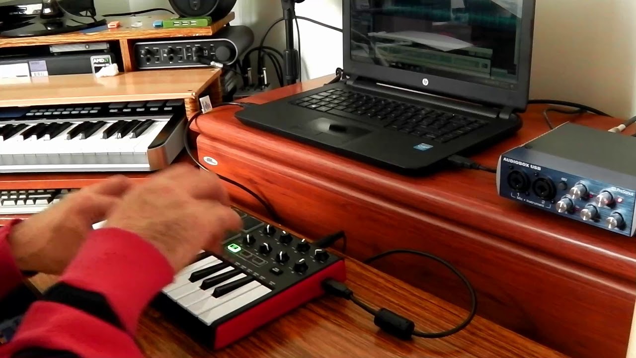 Akai MPK mini mk2 PreSonus Audiobox USB Full Bucket FB3300 Waldorf PPG ...