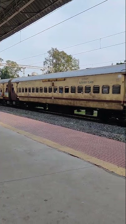 22850 Secunderabad Shalimar weekly special - YouTube