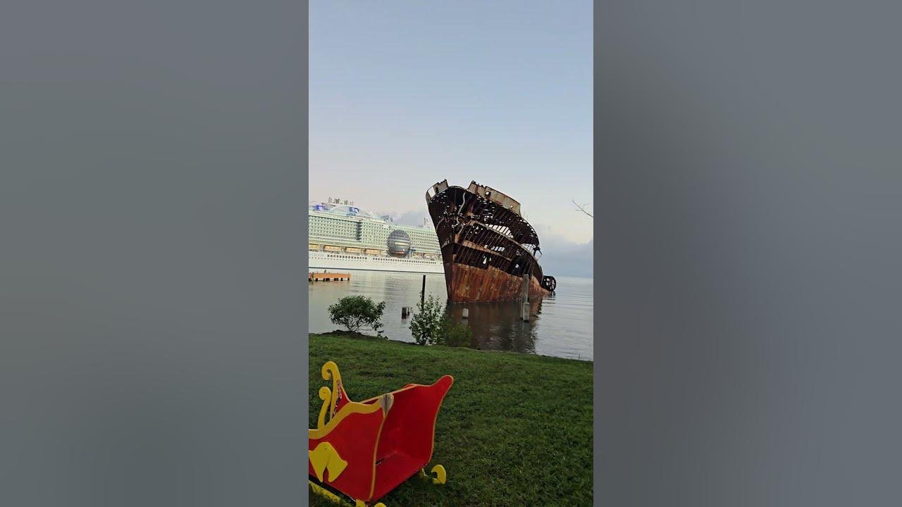 Los Tres Barcos - YouTube