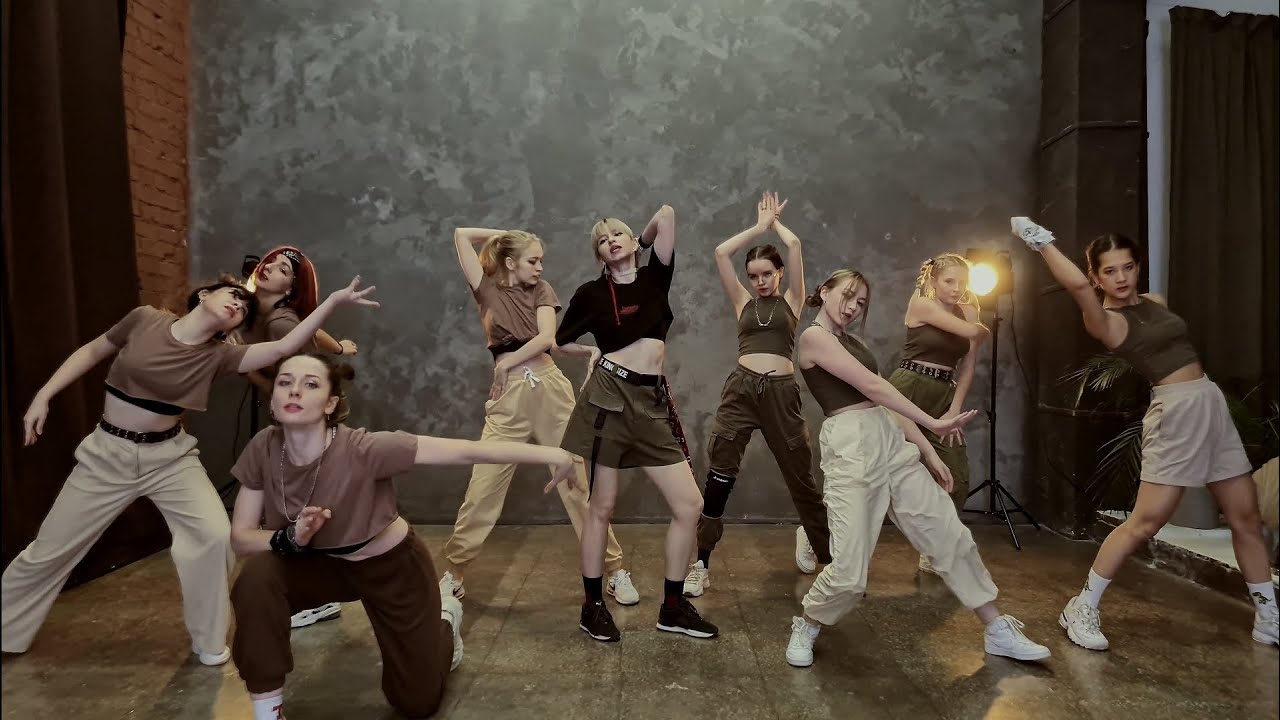 LISA - Money (Dance Performance) • V Team Special - YouTube