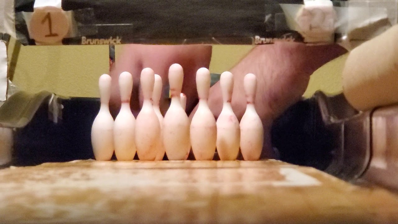 Mini AMF 82-70 pinspotter sweeper. - YouTube