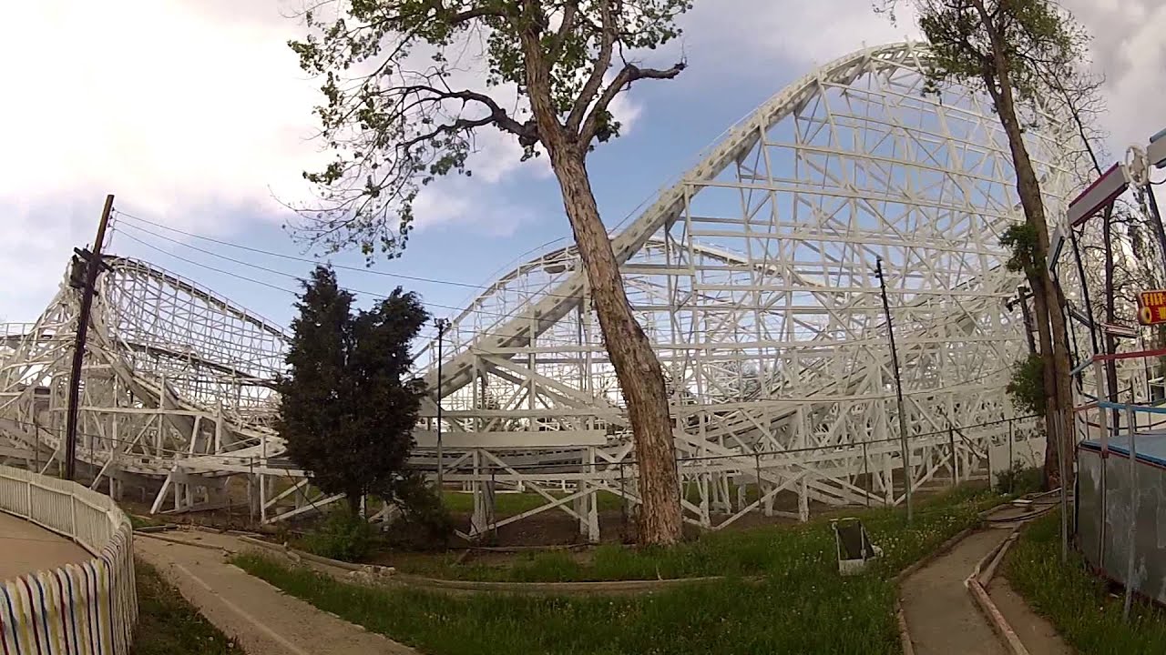 America's Best Roller Coasters The Cyclone at Lakeside Amusement Park ...