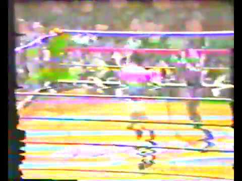 Khaosai Galaxy vs Eusebio Espinal - YouTube