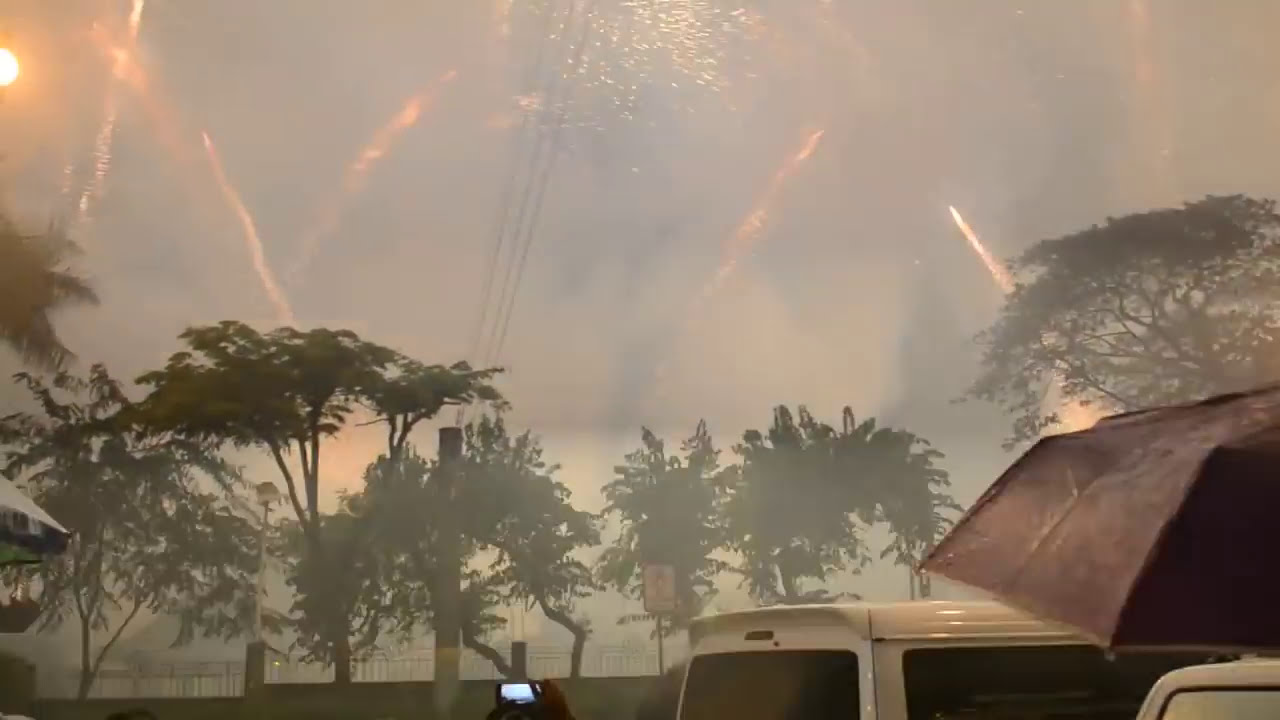 Bagong Makati Fireworks 2016, UMAK Football Field - YouTube