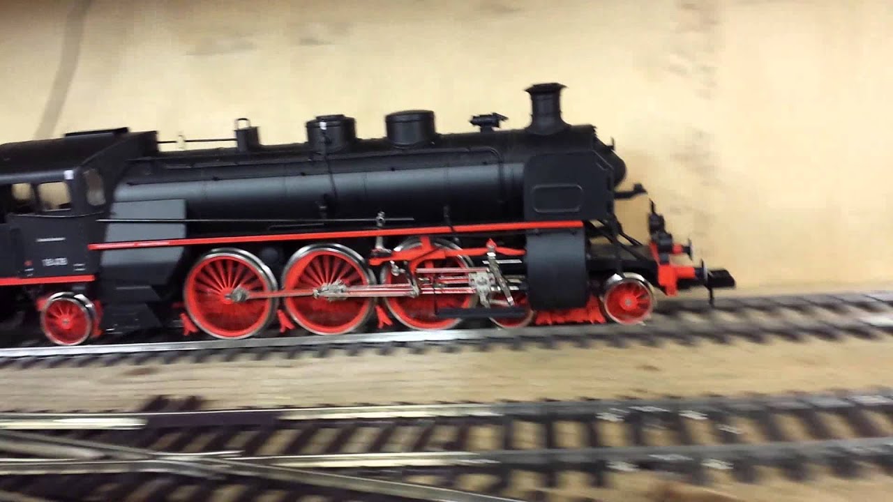 Märklin BR18.4 54561 - YouTube
