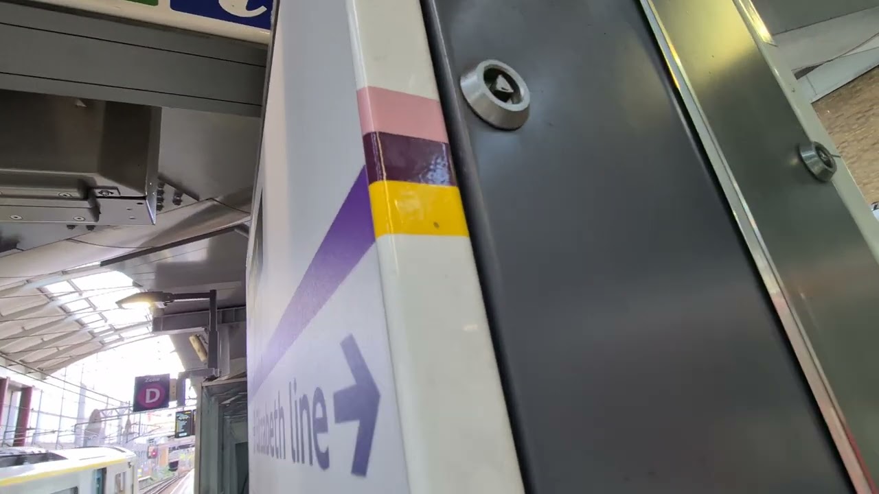 Elizabeth line Signage Stickers at Farringdon - YouTube