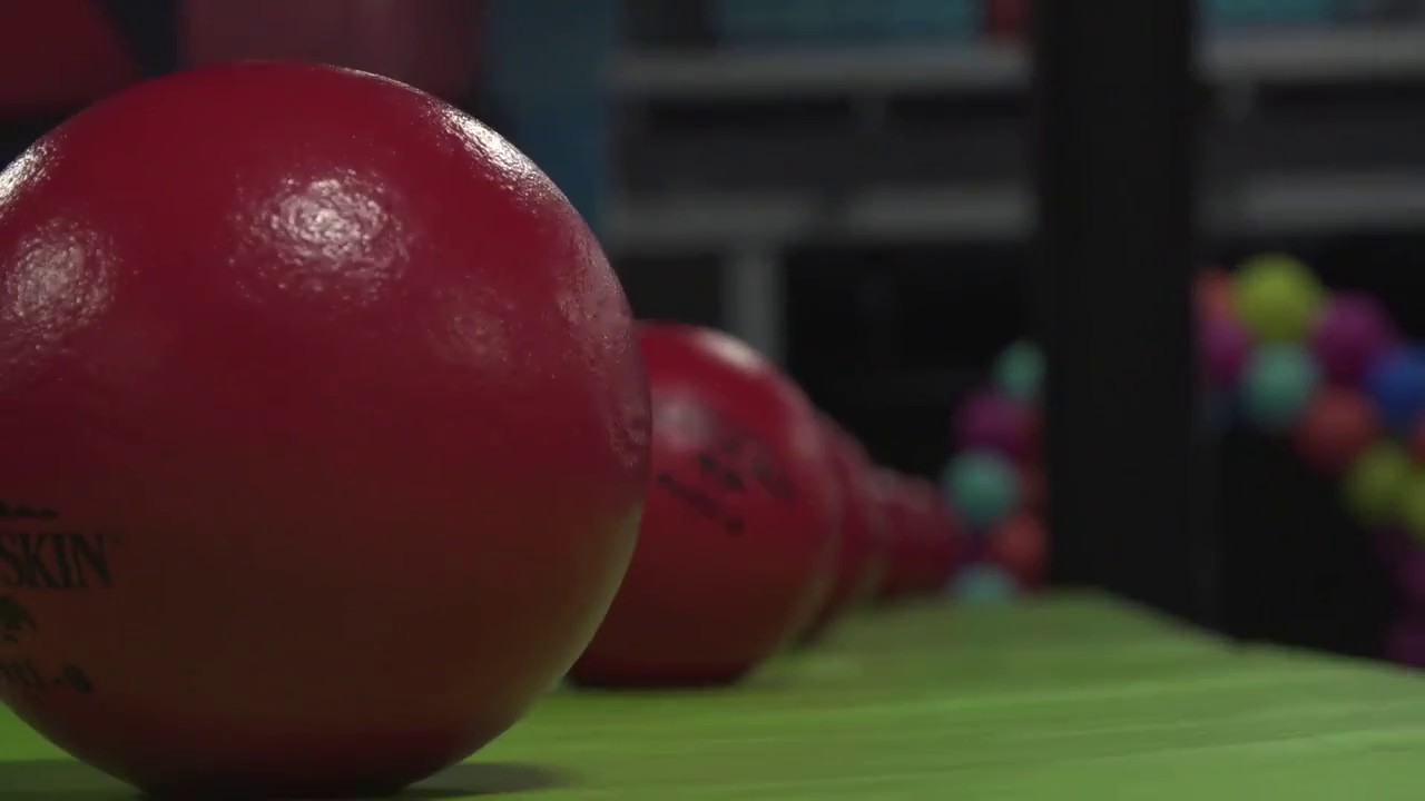 Extreme Dodgeball - YouTube